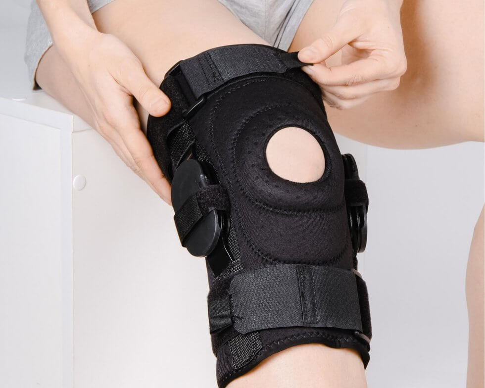 Signs That You May Need a Knee Brace - LiveWell Health and Physiotherapy